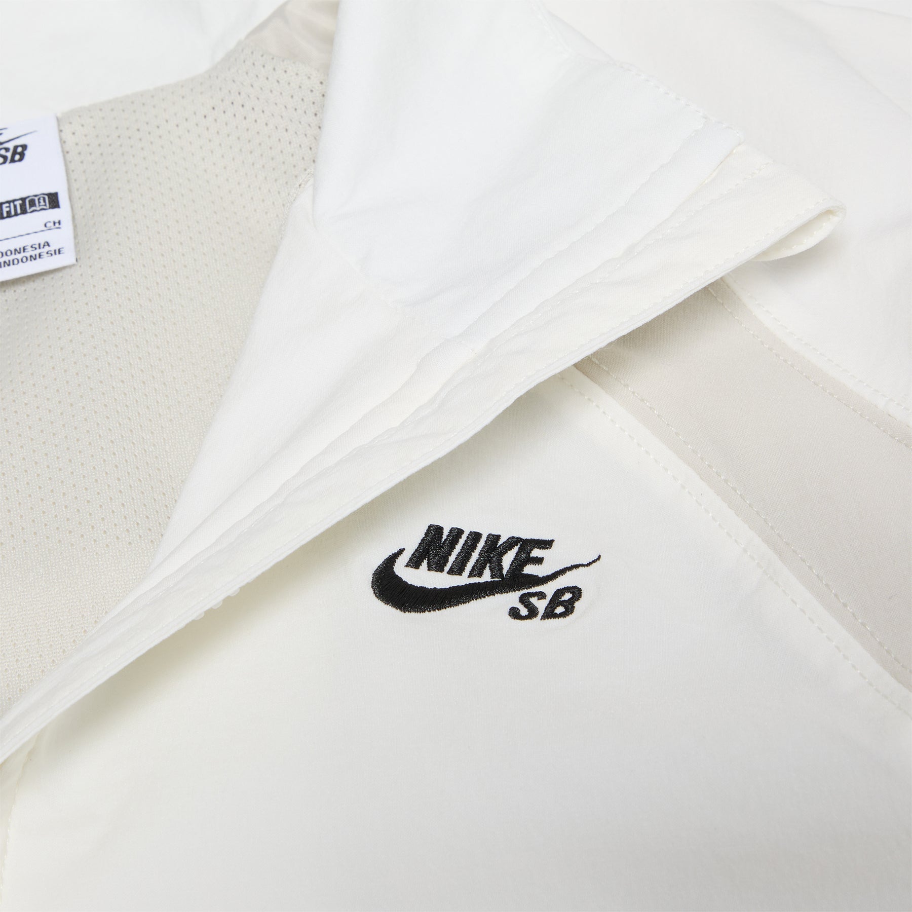 Nike SB Woven Skate Jacket (Sail/Light Bone/Black) – CNCPTS